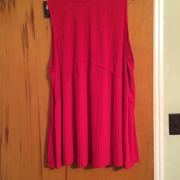 Lane Bryant | Tops | Lane Bryant Tank Wpleated Back Nwt 2628 | Poshmark